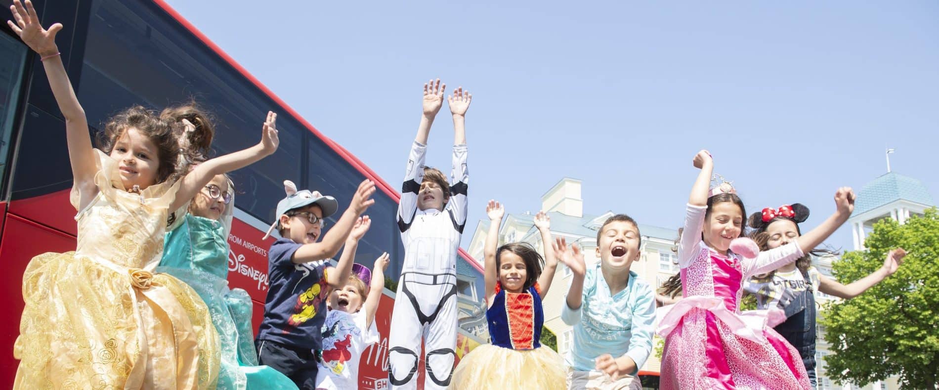 Magical Shuttle | Airport Shuttle CDG & Orly ↔ Disneyland® Paris